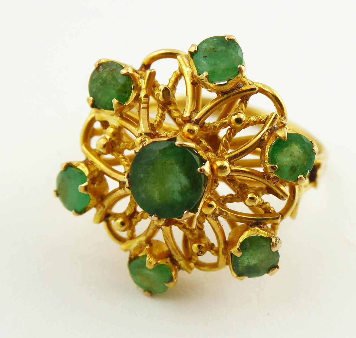 ZLATÝ PRSTEN S PŘÍRODNÍMI SMARAGDY - RUBY JEWELLERS, PAKISTÁN - January ...